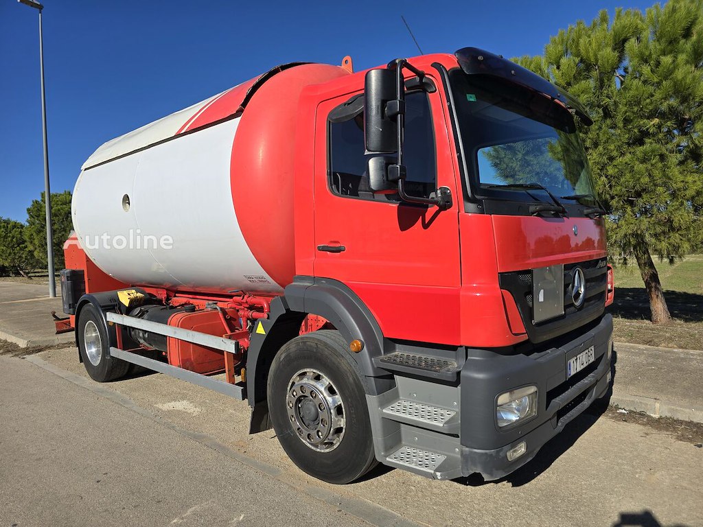 Mercedes-Benz Axor 1823 kamion za transport gasa