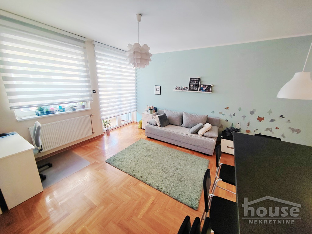 Stan,NOVI SAD,CENTAR 65m2,204200€ , ID: 1062522