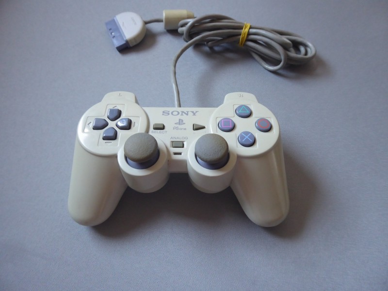 Kontroler SONY PS one (PSone) SCPH-110