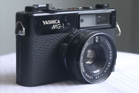 Yashica MG-1 (NA STANJU)