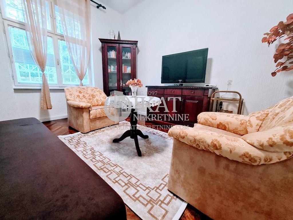 Vukov spomenik, Zahumska 65m2 dvorišno orijentisan ID#3784 700 €