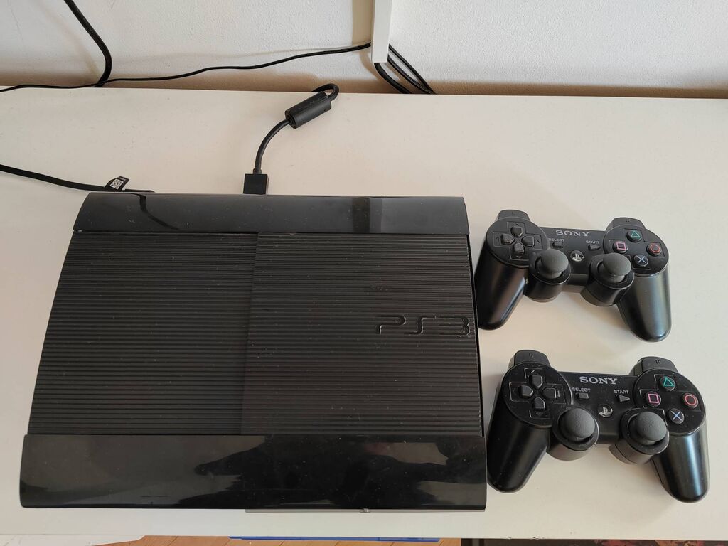 Sony PS3 Superslim čipovan Sony Playstation 3 slim 500GB, čipovan, u