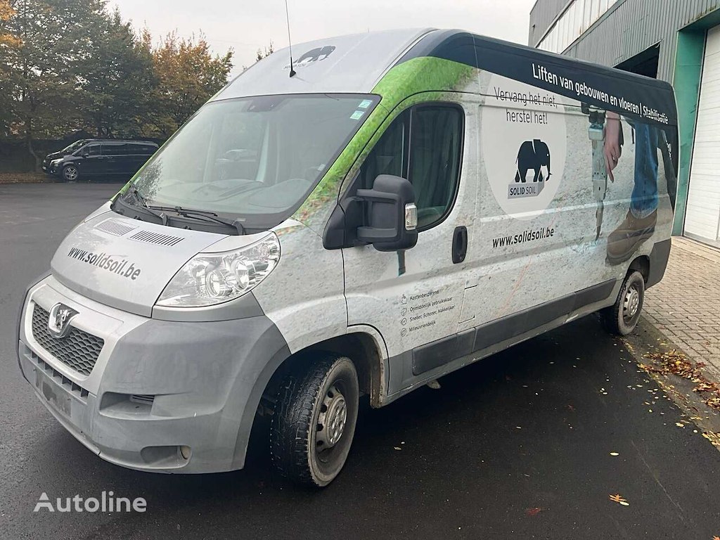 Prodaje se Peugeot Boxer minibus furgon na aukciji