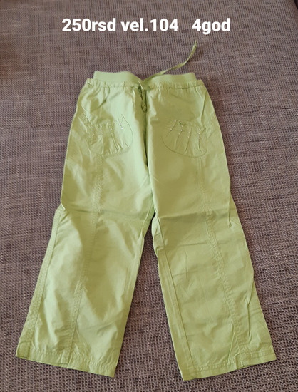 Zelene pantalone 150din