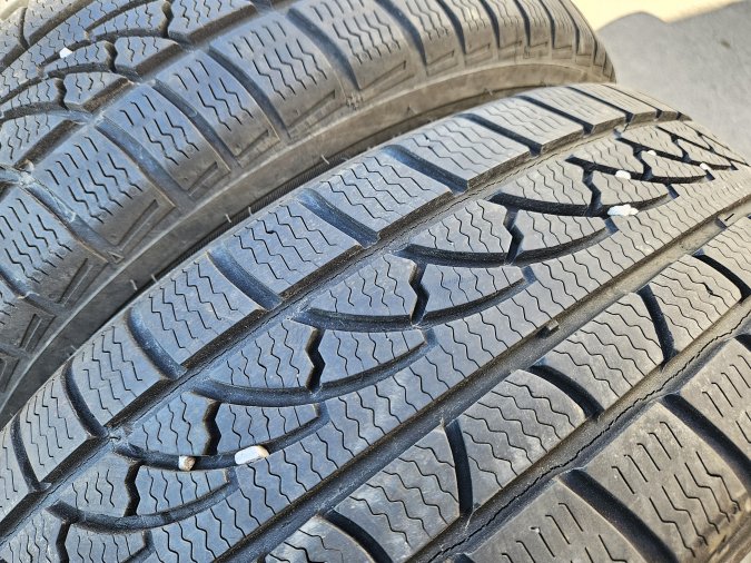 185/60 R15 Petlas