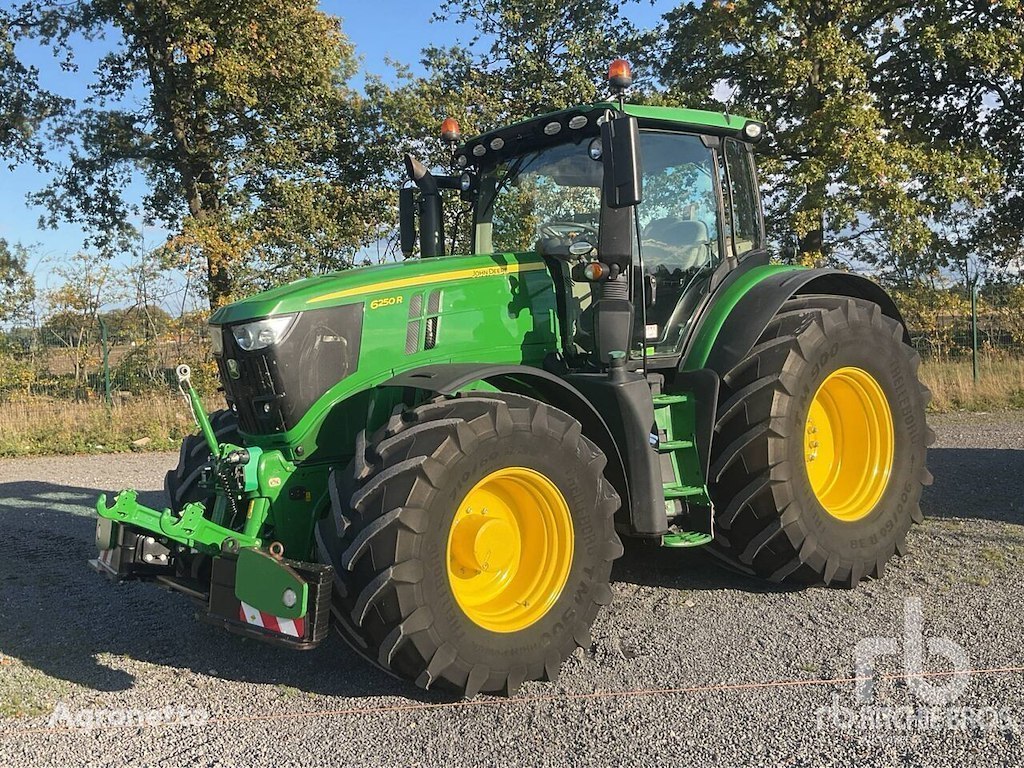 Prodaje se John Deere 6250R traktor točkaš na aukciji