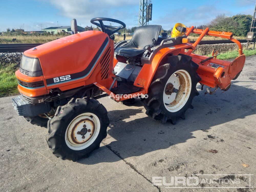 Prodaje se Kubota B52 mini traktor na aukciji