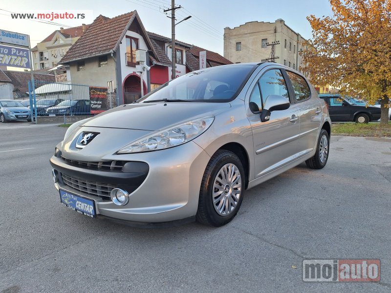 Peugeot 207 1.4 benzin