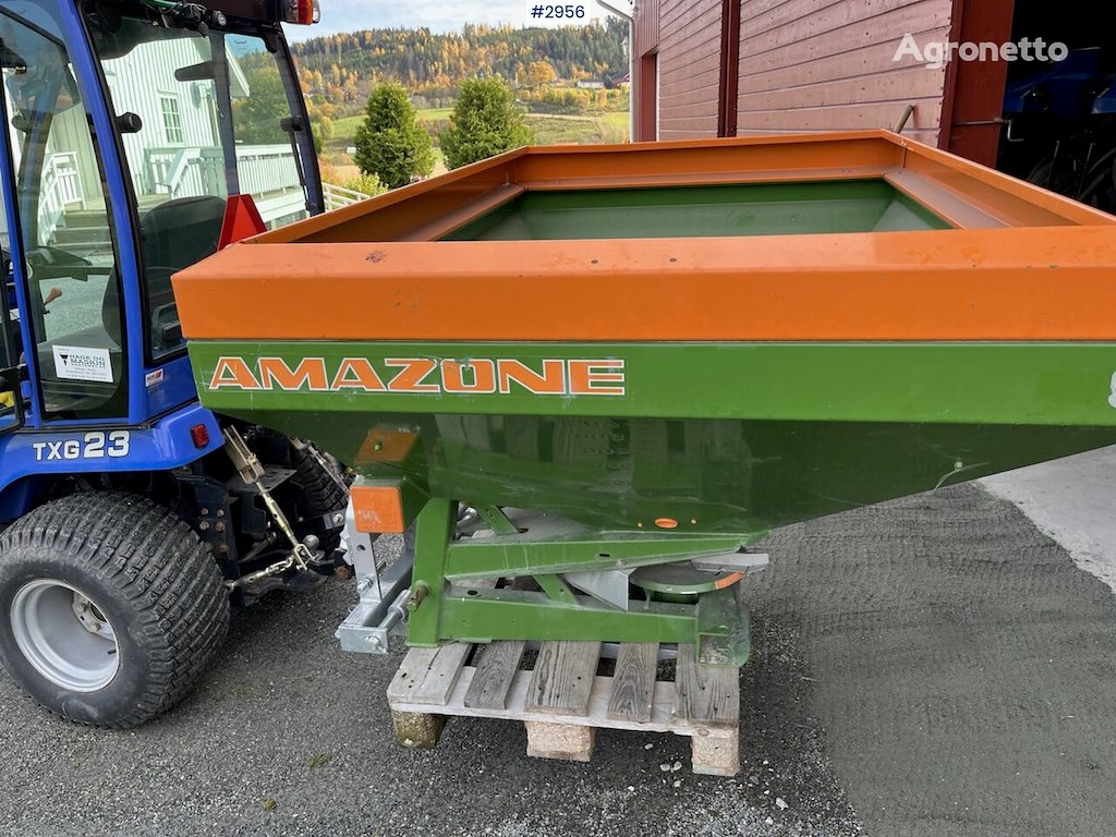 Amazone 902 ZA-X Perfect nošeni rasipač