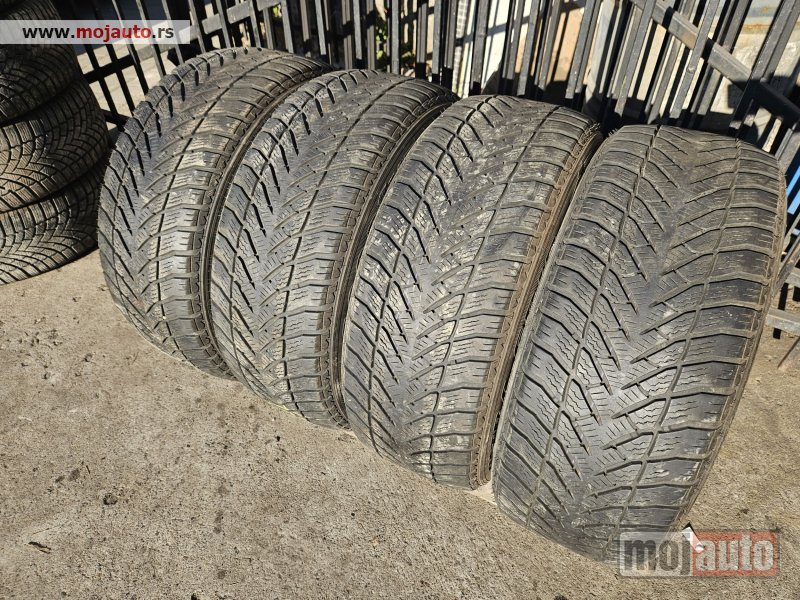 235-55-17 Goodyear odlicne povoljno m+s