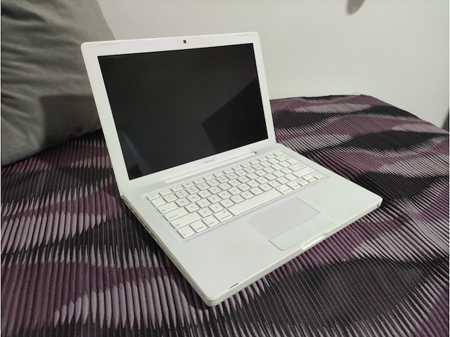 Macbook A1181