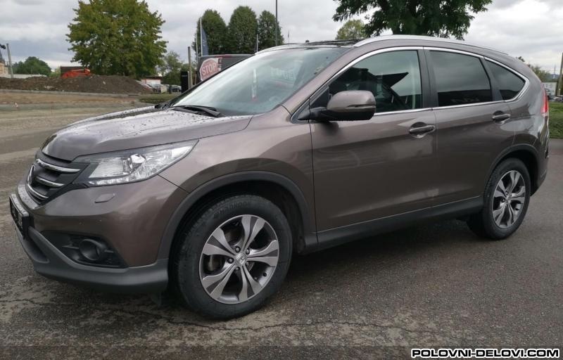 Honda CR-V Kompletan Auto U Delovima