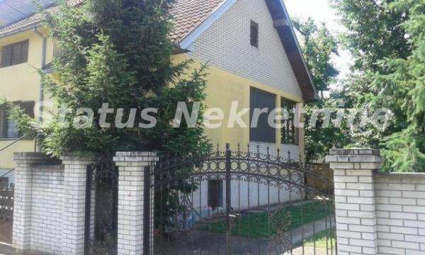 Kuća na prodaju, 263m2, 225.000€