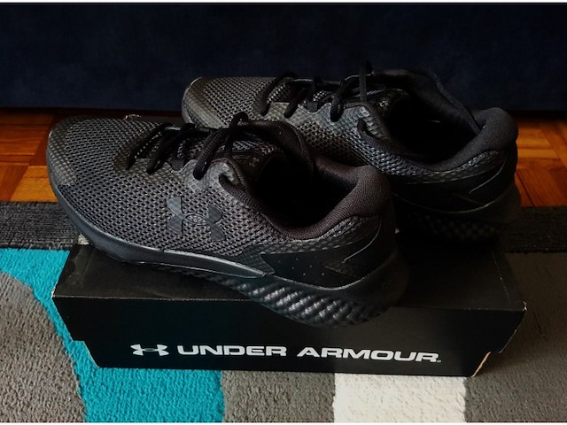 Under Armour Charged Rogue 3 patike broj 45 (29 cm)