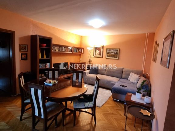 Troiposoban stan NOVI SAD, 185400€