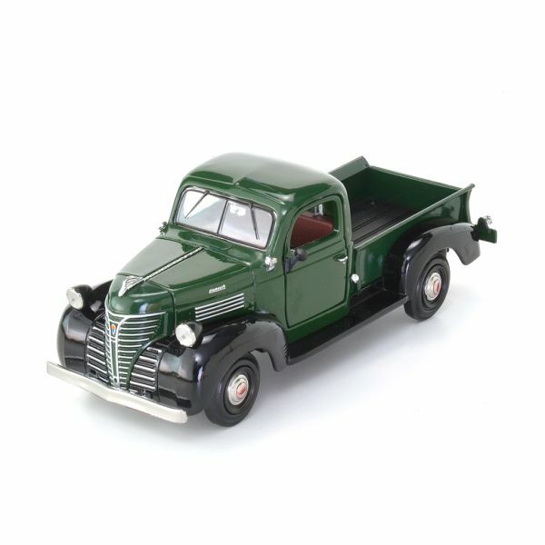 MET.KAMION 1:24 1941 PLYMOUTH TRUCK