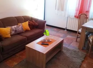 Izdavanje Stan - Niš, Medijana: Čair