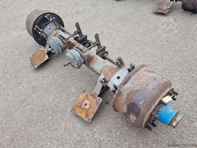 Osovina
BPW heavy duty trailer axle single tires 15 cm .