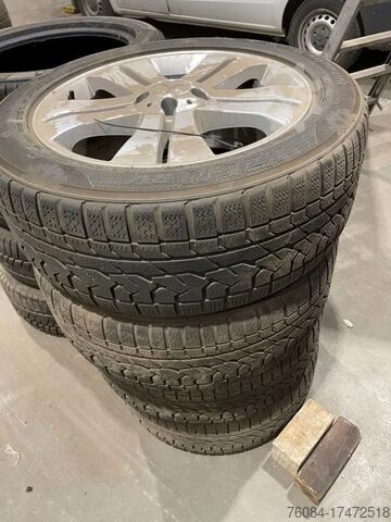 Točkovi sa setom guma
Kumho Kumho banden met Mercedes velgen 255/50 R19 107V