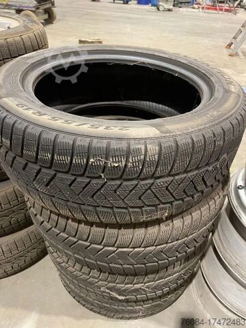 Set guma
Scorpion *235/55 R19