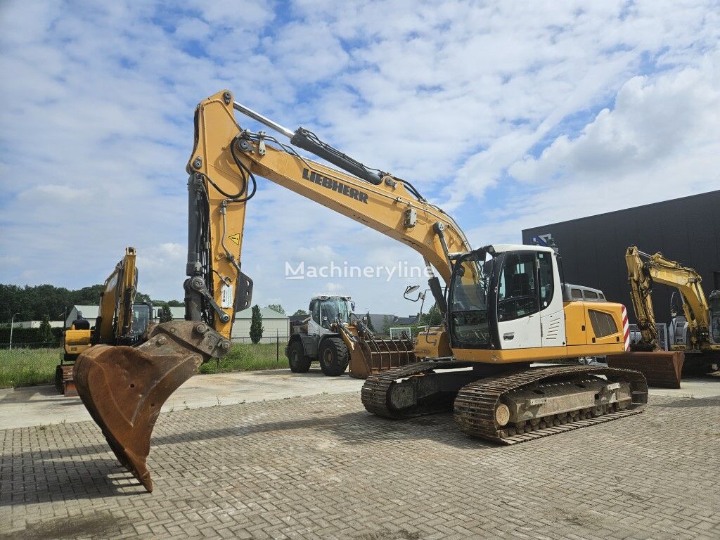 Liebherr R922LC bager guseničar