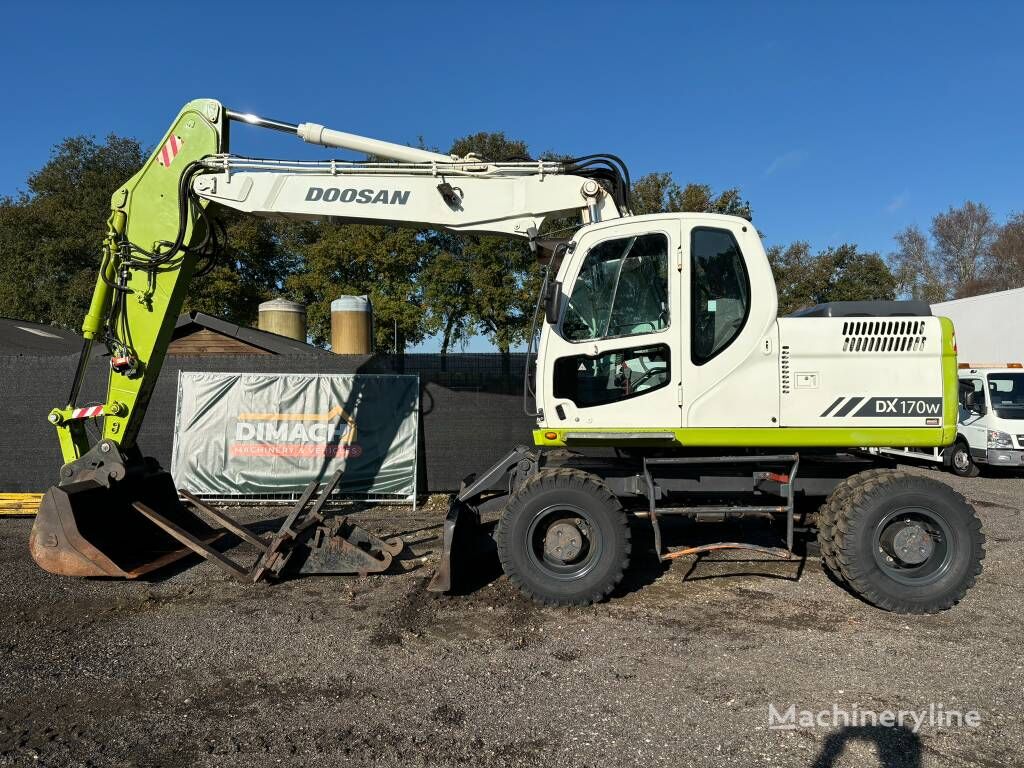 Doosan DX170 wheeled excavator triple quick hitch NL mach bager točkaš