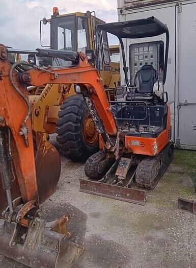 Hitachi ZX 19U-5A YR mini bager