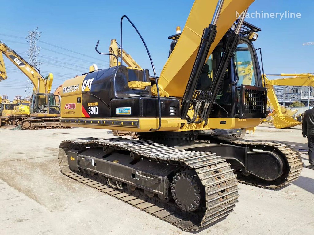 Caterpillar 320D bager guseničar