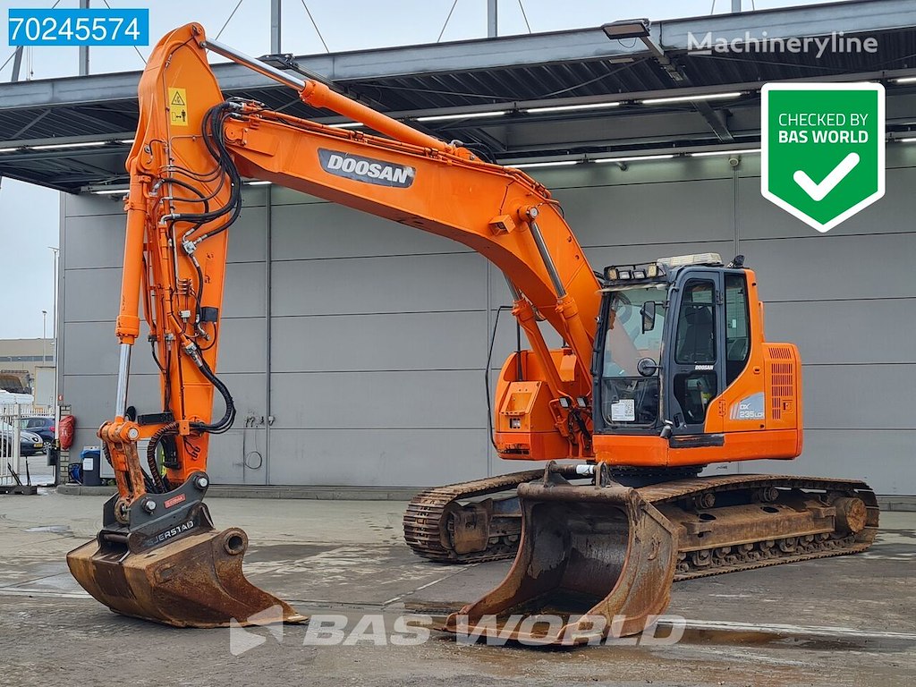 Doosan DX235 LCR bager guseničar