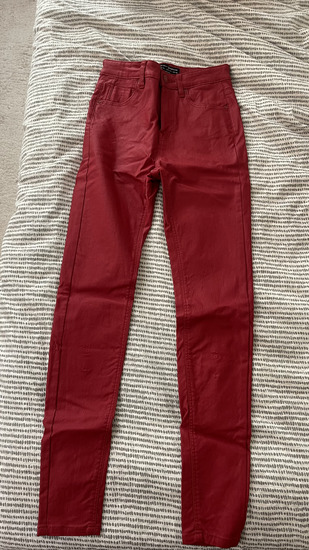 Stradivarius kozne pantalone