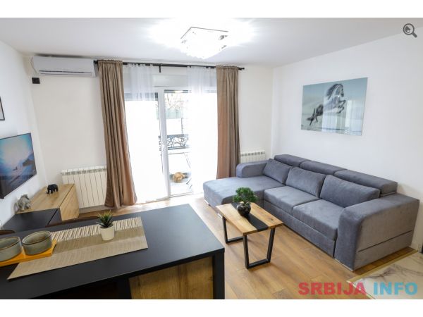 Dvosoban Apartman Sky Tesla Beograd Sur in