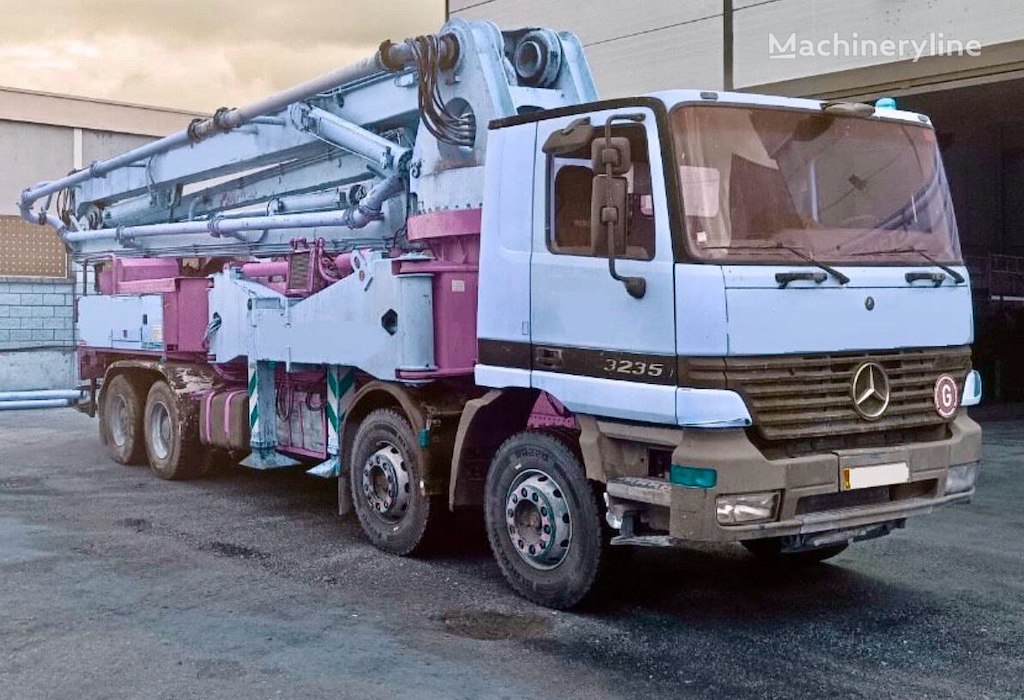 Schwing S42SX na šasiji Mercedes-Benz 3548 pumpa za beton