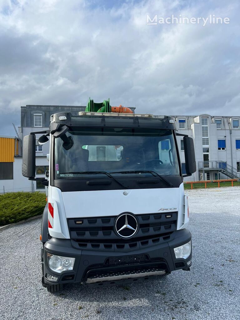 Putzmeister BSF 28.4-11 H na šasiji Mercedes-Benz AROCS 2643 pumpa za beton