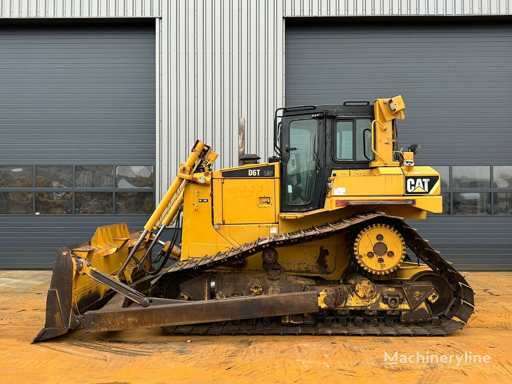 Caterpillar D6T LGP buldožer