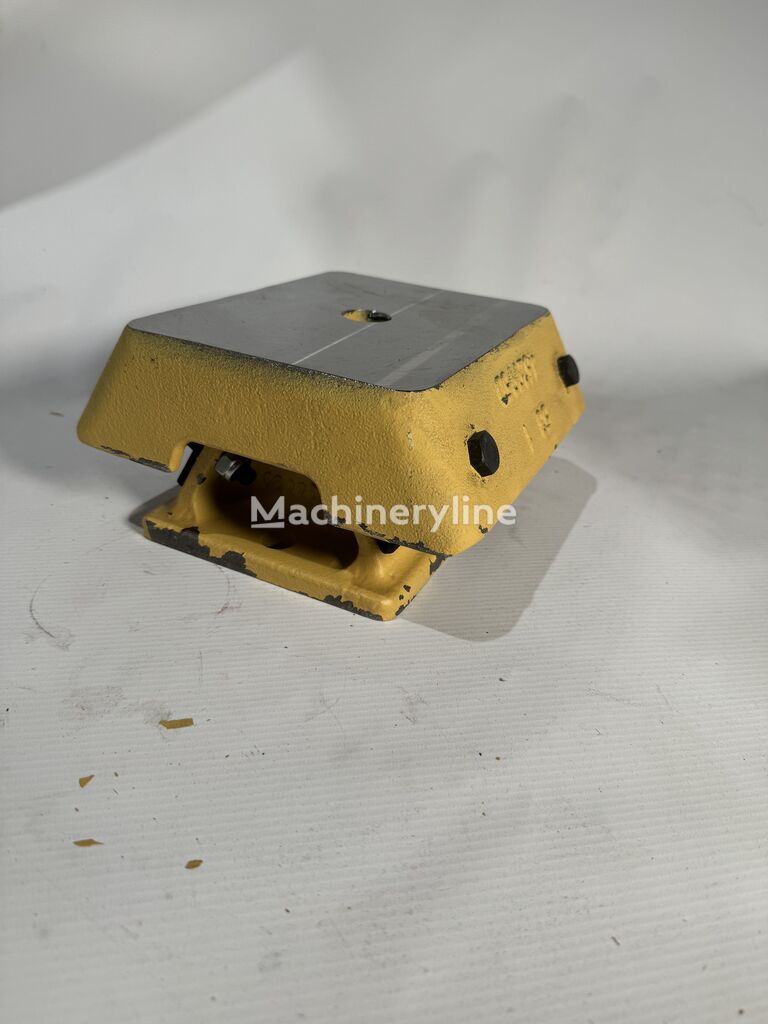 ENGINE MOUNTING Komatsu 90185340 za bagera