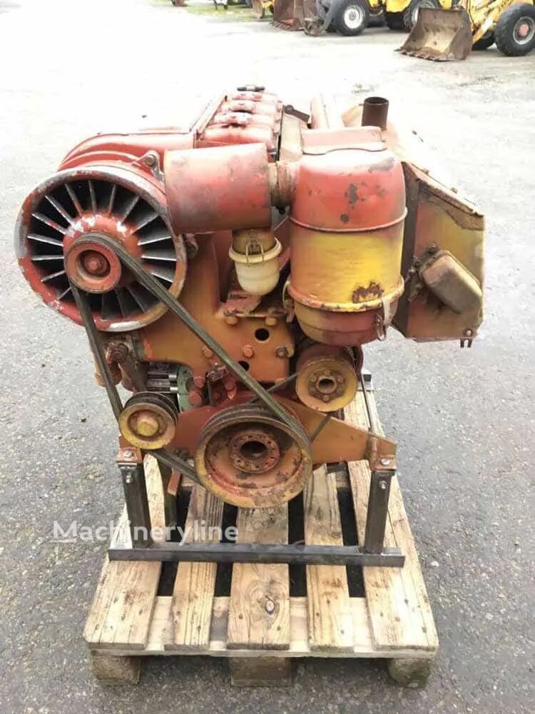 Motor za Deutz F4L514 Second Hand pe Palet de Lemn građevinske mašine