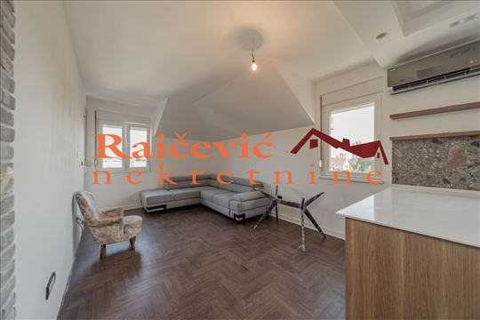 Zemun, Gornji grad, Rade Koncara, 2.5, 64 m2