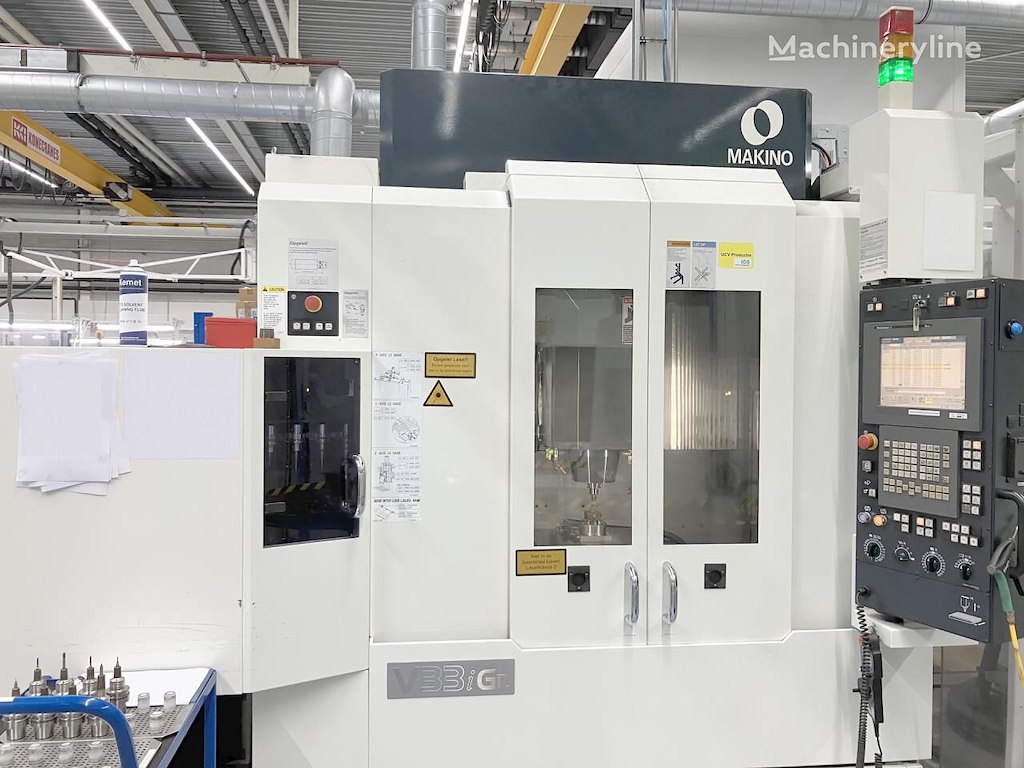 Makino V 33i obradni centar