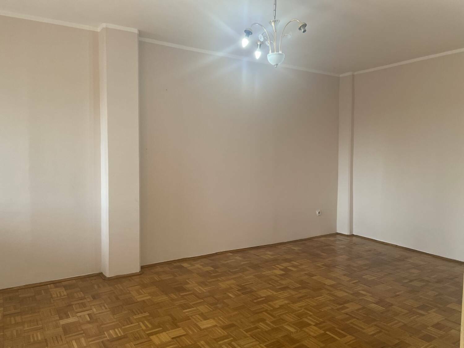 NOVI BEOGRAD BLOK 72 58m2 , T+L , 149000e