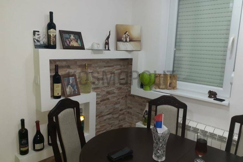 Zemun, Altina, Ugrinovacki put 13. deo, 2.5, 63m2, 123000 EUR