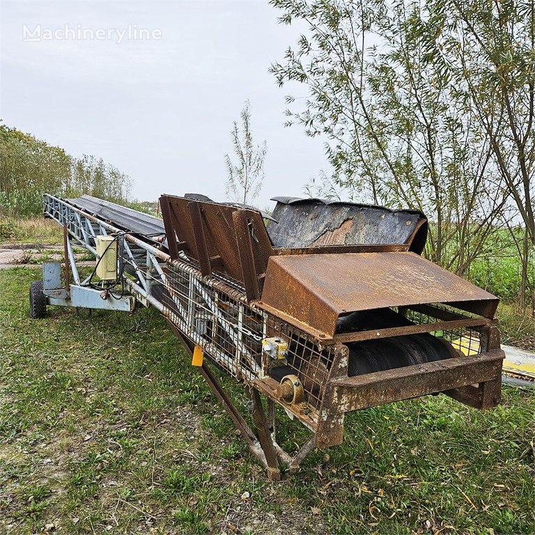 Prodaje se ABC trakasti transporter na aukciji