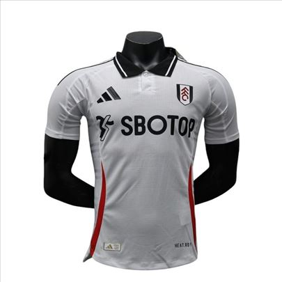 Fulham 2024/2025 domaci dres