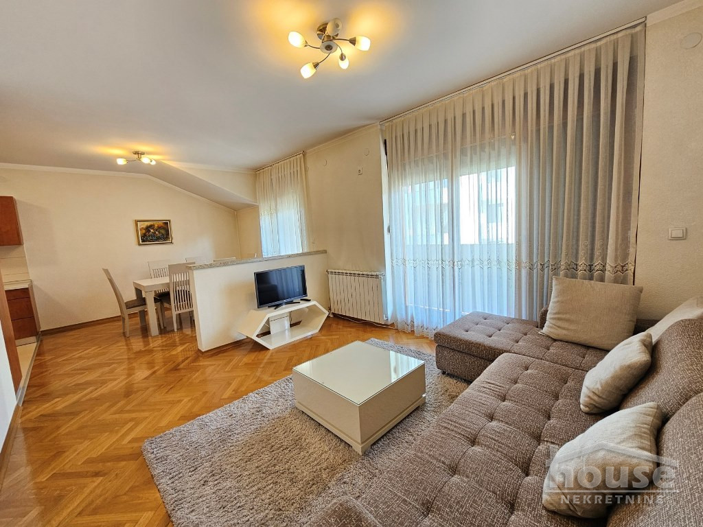 Stanovi,NOVI SAD,BULEVAR 78m2,850€ , ID: 9116743