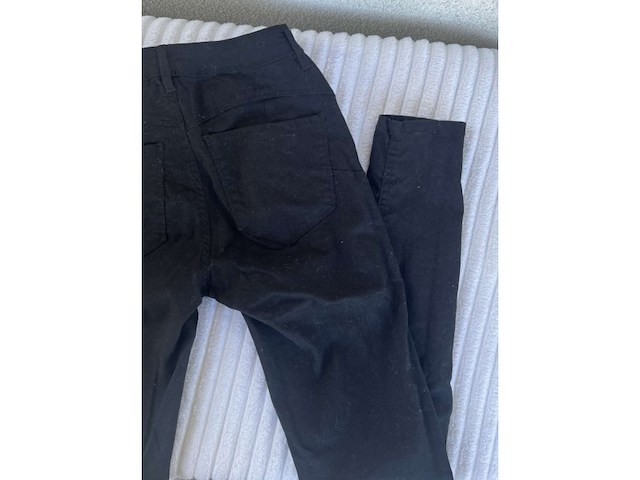 Terranova crne pantalone S