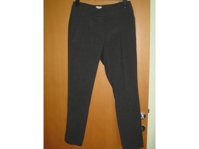 KLASICNE PANTALONE  H&;;;M  (vel.38)