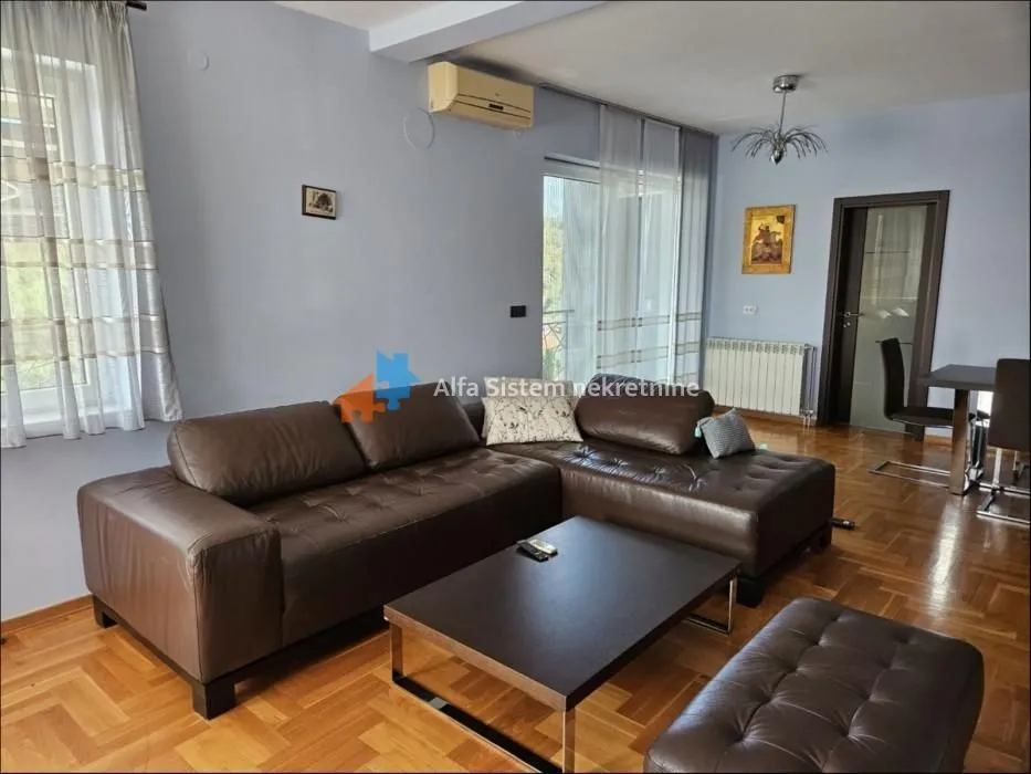 Izdavanje, trosoban stan, 100m2, Banjica, Voždovac, Beograd