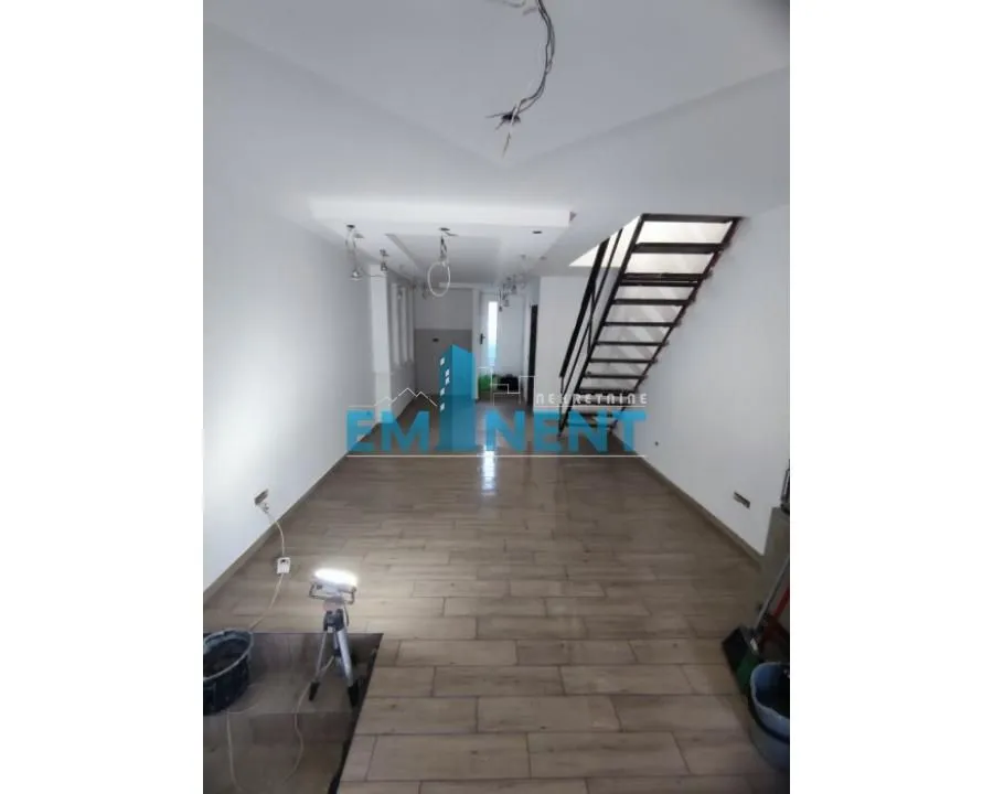 Izdavanje, poslovni prostor, 76m2, Zvezdara, Beograd