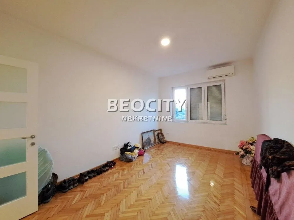 Prodaja, dvosoban stan, 63m2, Skadarlija, Beograd