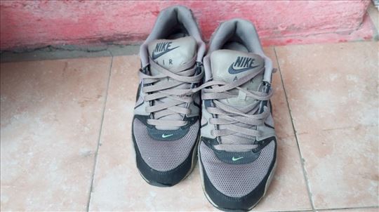 Nike Airmax patike 42 + crne poklanjam