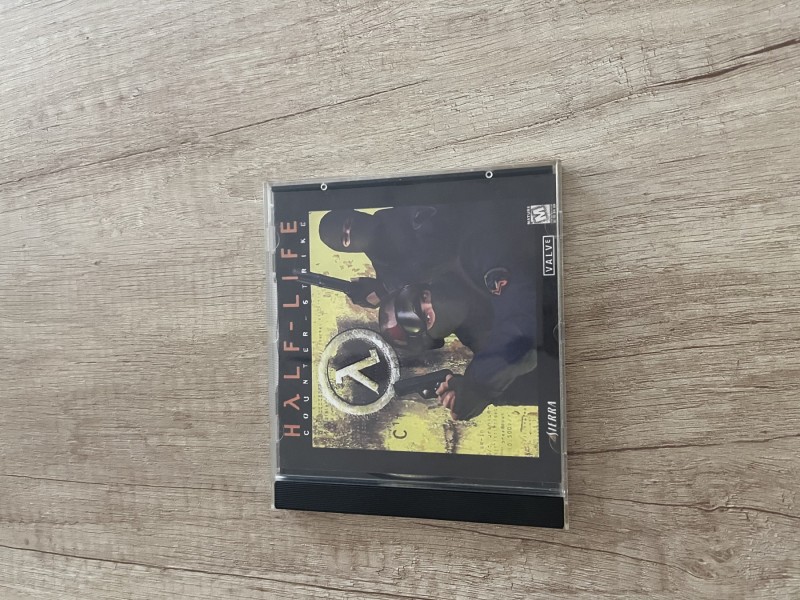 Half Life-Counter Strike CD/DVD